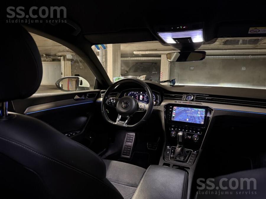 White Volkswagen Arteon 2020 in Riga, with an engine capacity of 2.00 L and mileage of 131 thousand km for 22999 €, photo 13 on AUTOMOTO.COM.LV