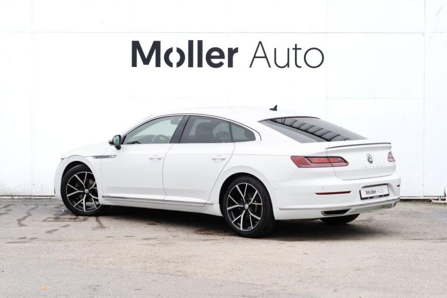 White Volkswagen Arteon 2020 in Riga, with an engine capacity of 2.00 L and mileage of 132 thousand km for 20650 €, photo 4 on AUTOMOTO.COM.LV