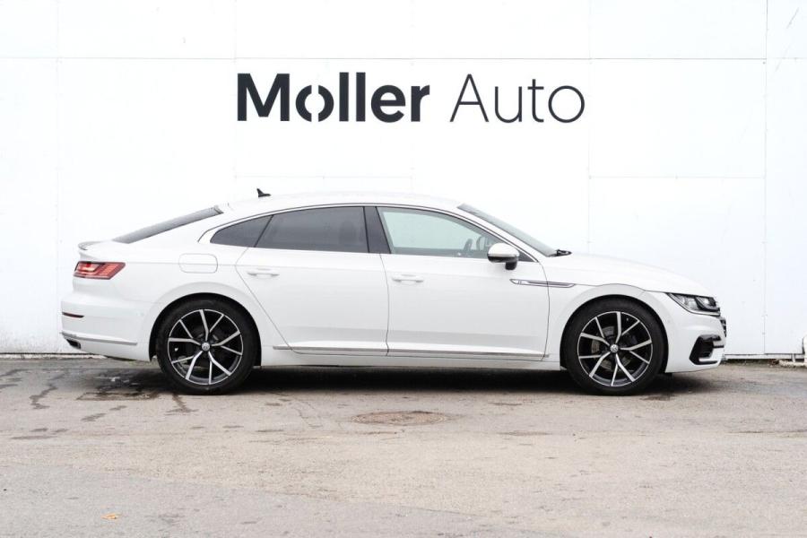 White Volkswagen Arteon 2020 in Riga, with an engine capacity of 2.00 L and mileage of 132 thousand km for 20650 €, photo 6 on AUTOMOTO.COM.LV