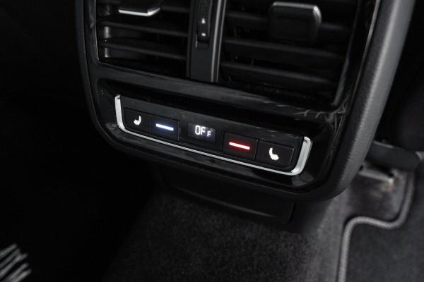 Balts Volkswagen Arteon 2020 Rīga, ar dzinēja tilpumu 2.00 L un nobraukumu 132 tūkst. km par 20650 €, foto 9 vietnē AUTOMOTO.COM.LV