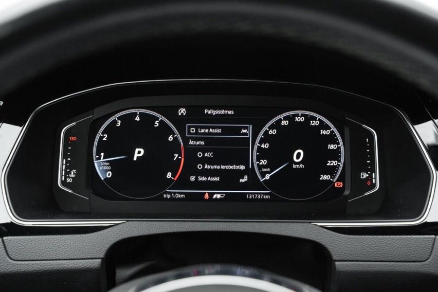 White Volkswagen Arteon 2020 in Riga, with an engine capacity of 2.00 L and mileage of 132 thousand km for 20650 €, photo 16 on AUTOMOTO.COM.LV