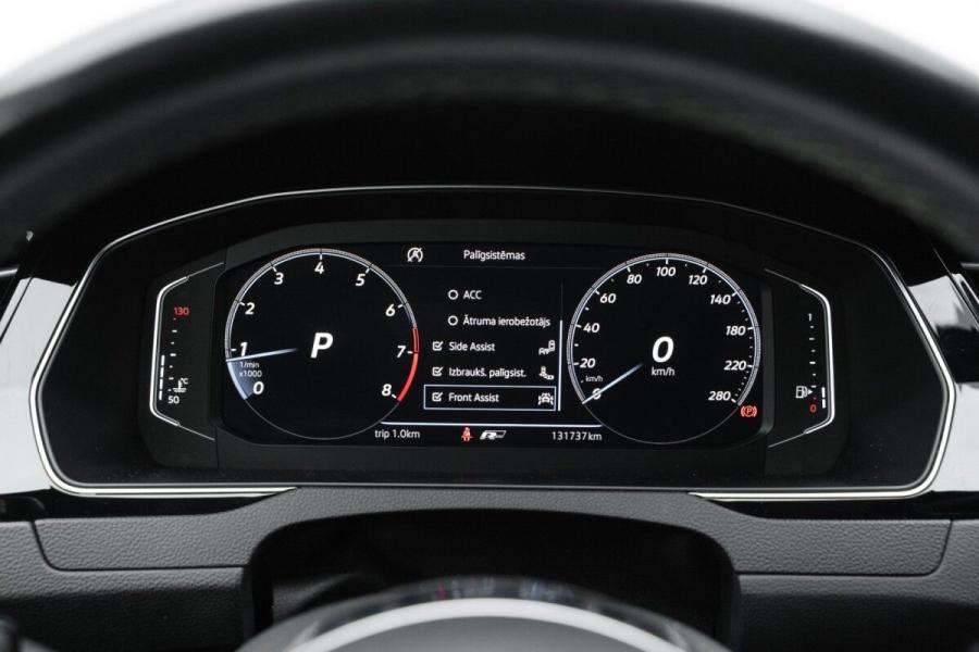 White Volkswagen Arteon 2020 in Riga, with an engine capacity of 2.00 L and mileage of 132 thousand km for 20650 €, photo 17 on AUTOMOTO.COM.LV
