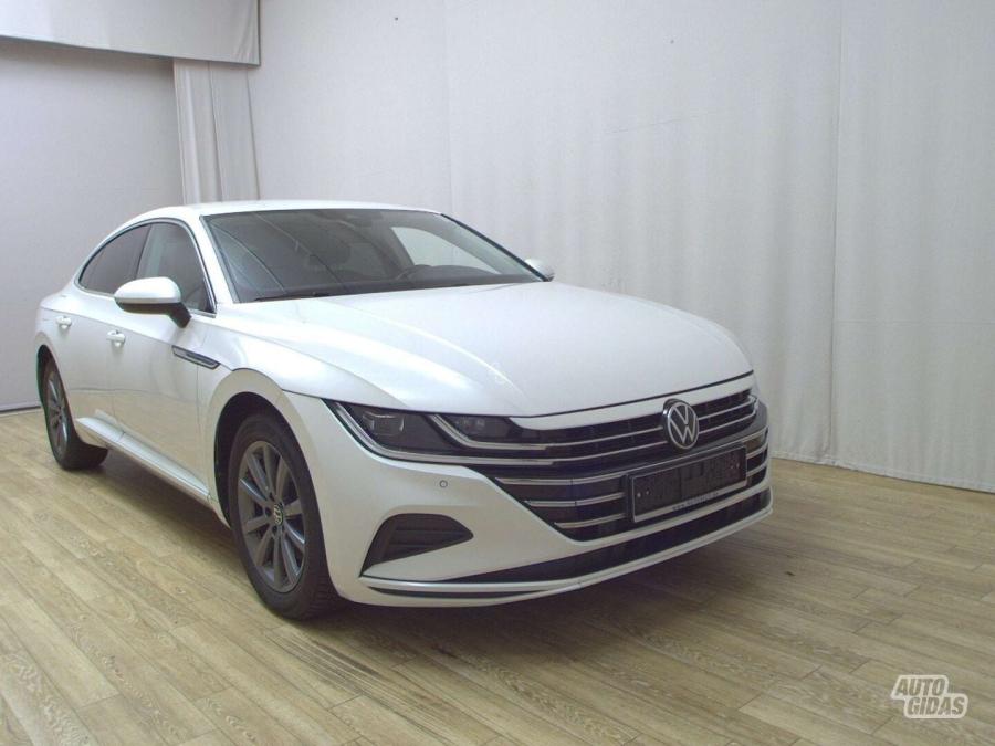 White Volkswagen Arteon 2022 in Kaunas, with an engine capacity of 2.00 L and mileage of 82 thousand km for 27753 €, photo 3 on AUTOMOTO.COM.LV