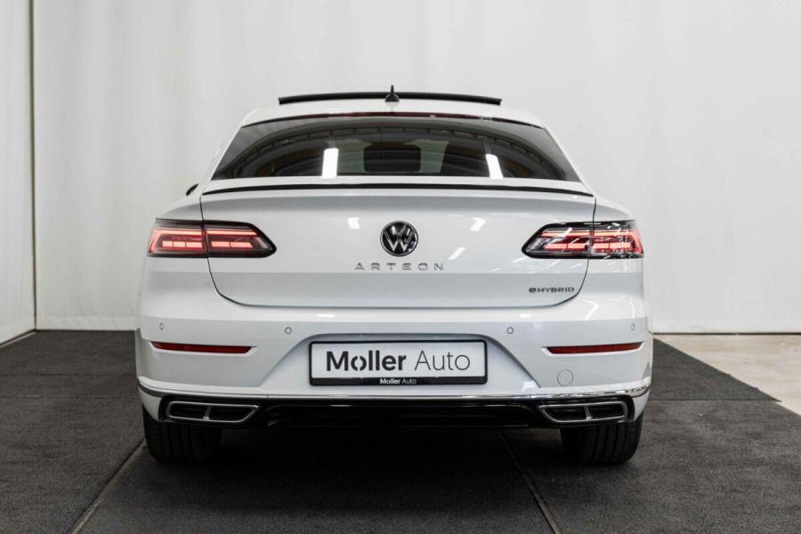 Balts Volkswagen Arteon 2022 Tallina, ar dzinēja tilpumu 1.40 L un nobraukumu 98 tūkst. km par 29900 €, foto 5 vietnē AUTOMOTO.COM.LV