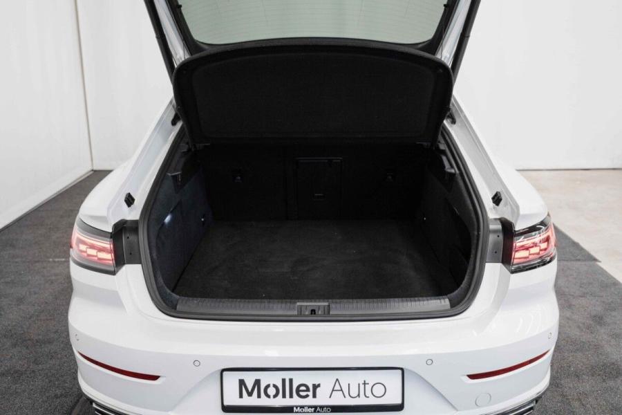 Balts Volkswagen Arteon 2022 Tallina, ar dzinēja tilpumu 1.40 L un nobraukumu 98 tūkst. km par 29900 €, foto 16 vietnē AUTOMOTO.COM.LV