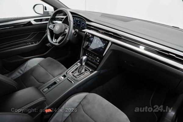 White Volkswagen Arteon 2022 in Tallinn, with an engine capacity of 1.40 L and mileage of 145 thousand km for 25900 €, photo 8 on AUTOMOTO.COM.LV