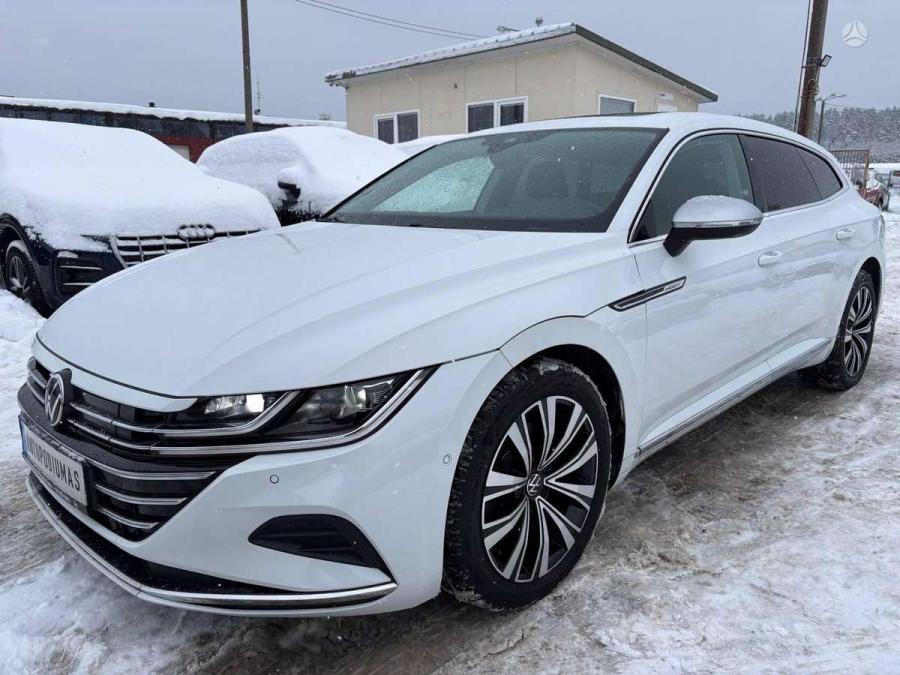White Volkswagen Arteon 2021 in Vilnius, with an engine capacity of 1.40 L and mileage of 100 thousand km for 22990 €, photo 1 on AUTOMOTO.COM.LV