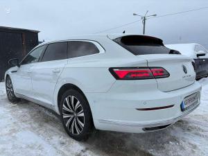 White Volkswagen Arteon 2021 in Vilnius, with an engine capacity of 1.40 L and mileage of 100 thousand km for 22990 €, photo 3 on AUTOMOTO.COM.LV