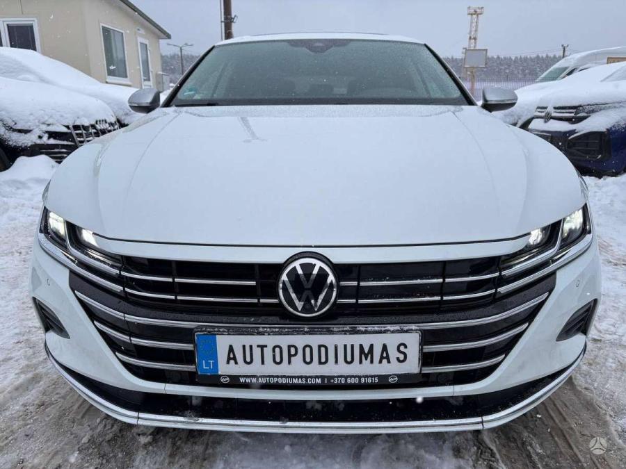 White Volkswagen Arteon 2021 in Vilnius, with an engine capacity of 1.40 L and mileage of 100 thousand km for 22990 €, photo 7 on AUTOMOTO.COM.LV