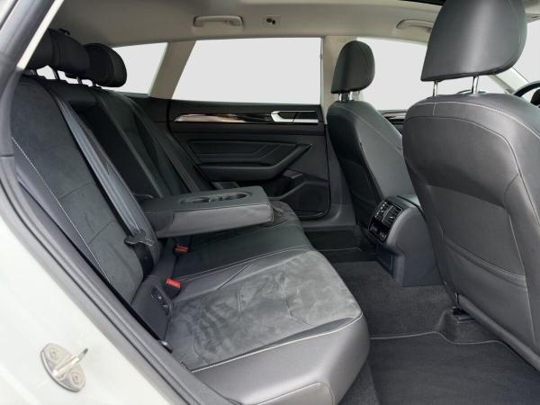 Balts Volkswagen Arteon 2021 Pērnava, ar dzinēja tilpumu 1.40 L un nobraukumu 105 tūkst. km par 24450 €, foto 7 vietnē AUTOMOTO.COM.LV