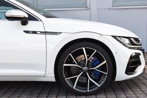 Balts Volkswagen Arteon 2021 Ventspils, ar dzinēja tilpumu 2.00 L un nobraukumu 83 tūkst. km par 34550 €, foto 10 vietnē AUTOMOTO.COM.LV