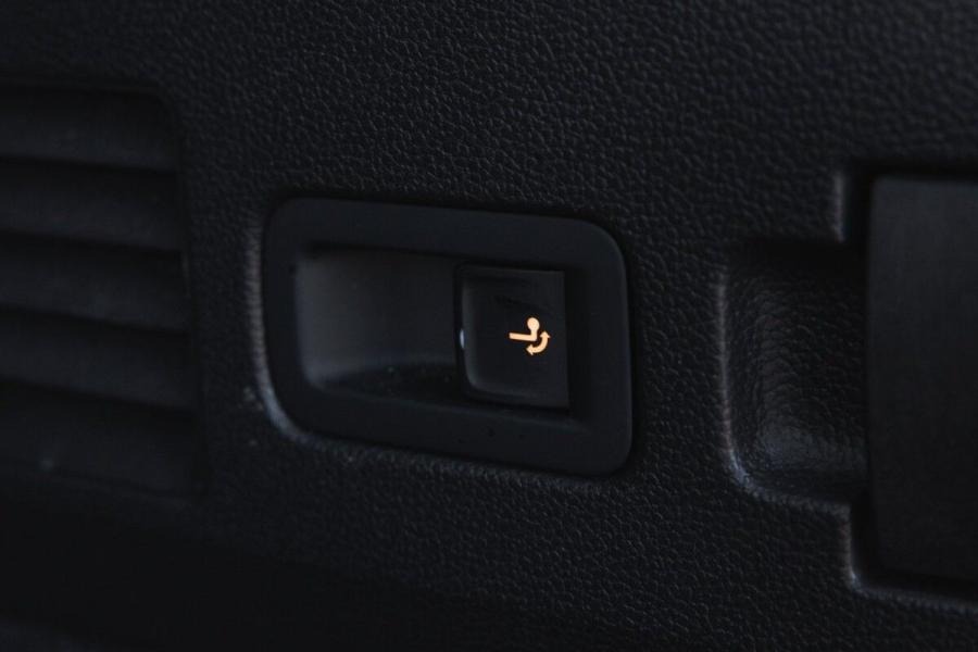 Balts Volkswagen Arteon 2021 Ventspils, ar dzinēja tilpumu 2.00 L un nobraukumu 83 tūkst. km par 34550 €, foto 15 vietnē AUTOMOTO.COM.LV