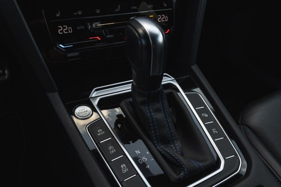Balts Volkswagen Arteon 2021 Ventspils, ar dzinēja tilpumu 2.00 L un nobraukumu 83 tūkst. km par 34550 €, foto 28 vietnē AUTOMOTO.COM.LV