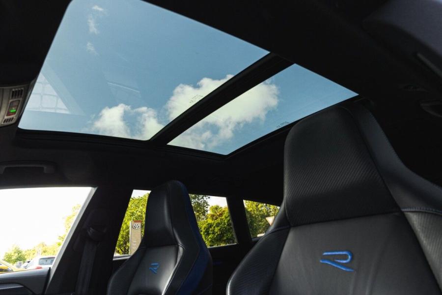 Balts Volkswagen Arteon 2021 Ventspils, ar dzinēja tilpumu 2.00 L un nobraukumu 83 tūkst. km par 34550 €, foto 32 vietnē AUTOMOTO.COM.LV