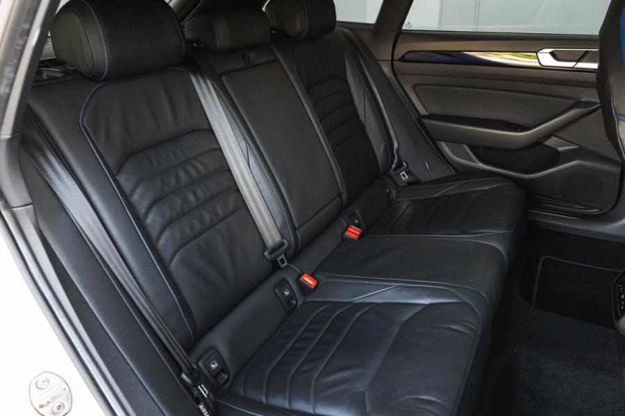 Balts Volkswagen Arteon 2021 Ventspils, ar dzinēja tilpumu 2.00 L un nobraukumu 83 tūkst. km par 34550 €, foto 33 vietnē AUTOMOTO.COM.LV