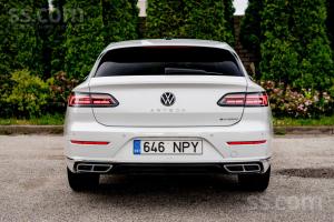White Volkswagen Arteon 2022 in Tallinn, with an engine capacity of 1.40 L and mileage of 175 thousand km for 26500 €, photo 4 on AUTOMOTO.COM.LV