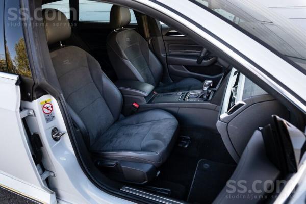 White Volkswagen Arteon 2022 in Riga, with an engine capacity of 1.40 L and mileage of 116 thousand km for 25500 €, photo 7 on AUTOMOTO.COM.LV