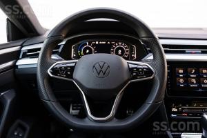 Balts Volkswagen Arteon 2022 Rīga, ar dzinēja tilpumu 1.40 L un nobraukumu 116 tūkst. km par 25500 €, foto 24 vietnē AUTOMOTO.COM.LV