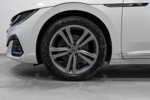 Белый Фольксваген Артеон 2022 в Вильнюс, объемом двигателя 1.40 л и пробегом 126 тыс. км за 24900 €, фото 26 на AUTOMOTO.COM.LV