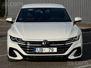 White Volkswagen Arteon 2022 in Riga, with an engine capacity of 2.00 L and mileage of 69 thousand km for 30850 €, photo 3 on AUTOMOTO.COM.LV