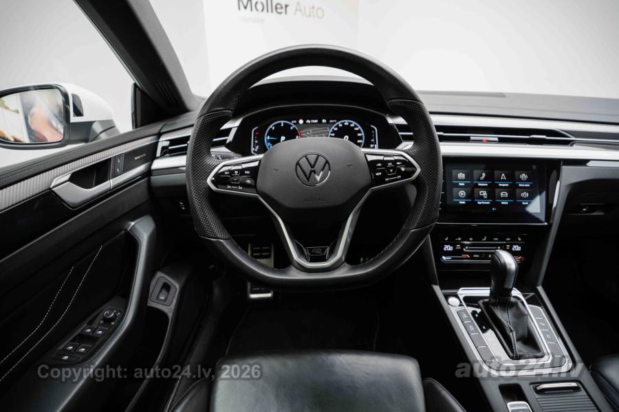 White Volkswagen Arteon 2023 in Tallinn, with an engine capacity of 2.00 L and mileage of 139 thousand km for 29900 €, photo 8 on AUTOMOTO.COM.LV
