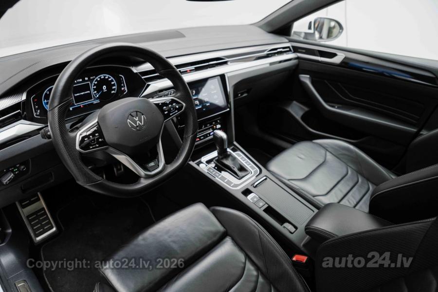 White Volkswagen Arteon 2023 in Tallinn, with an engine capacity of 2.00 L and mileage of 139 thousand km for 29900 €, photo 9 on AUTOMOTO.COM.LV