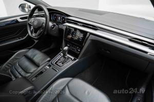 White Volkswagen Arteon 2023 in Tallinn, with an engine capacity of 2.00 L and mileage of 139 thousand km for 29900 €, photo 17 on AUTOMOTO.COM.LV