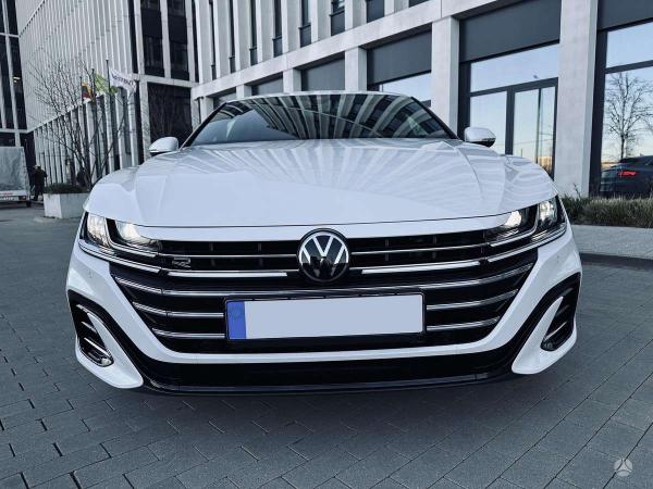 White Volkswagen Arteon 2024 in Vilnius, with an engine capacity of 1.97 L and mileage of 26 thousand km for 34900 €, photo 3 on AUTOMOTO.COM.LV