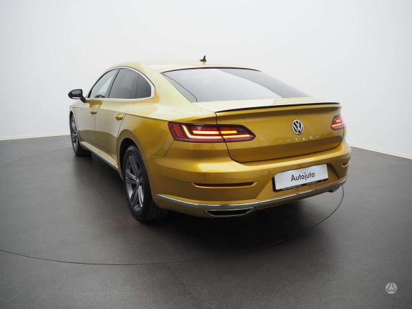 Yellow Volkswagen Arteon 2019 in Vilnius, with an engine capacity of 1.97 L and mileage of 201 thousand km for 18900 €, photo 6 on AUTOMOTO.COM.LV