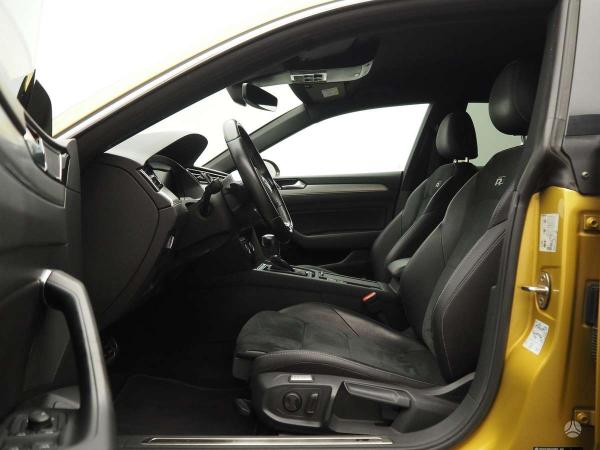 Yellow Volkswagen Arteon 2019 in Vilnius, with an engine capacity of 1.97 L and mileage of 201 thousand km for 18900 €, photo 8 on AUTOMOTO.COM.LV