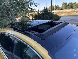Yellow Volkswagen Arteon 2019 in Vilnius, with an engine capacity of 1.98 L and mileage of 134 thousand km for 18700 €, photo 8 on AUTOMOTO.COM.LV