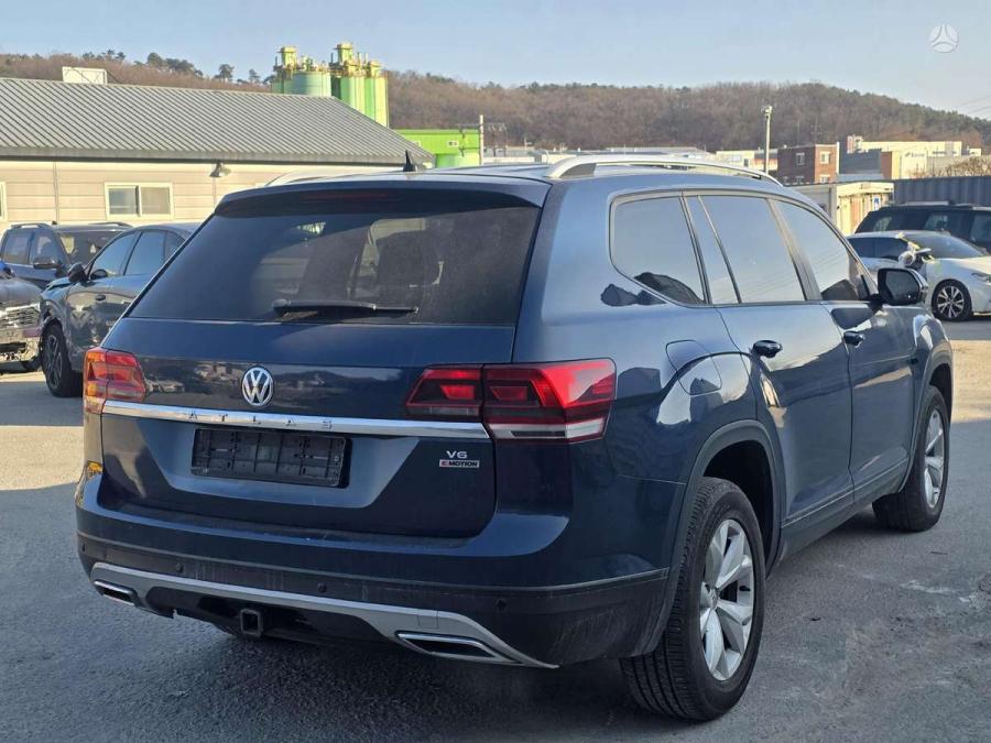 Melns Volkswagen Atlas 2018 Viļņa, ar dzinēja tilpumu 3.60 L un nobraukumu 291 tūkst. km par 14157 €, foto 11 vietnē AUTOMOTO.COM.LV