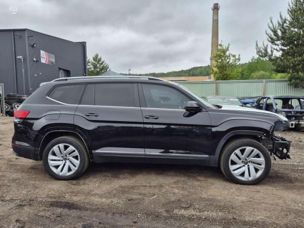 Black Volkswagen Atlas 2021 in Vilnius, with an engine capacity of 3.60 L and mileage of 108 thousand km for 10900 €, photo 4 on AUTOMOTO.COM.LV