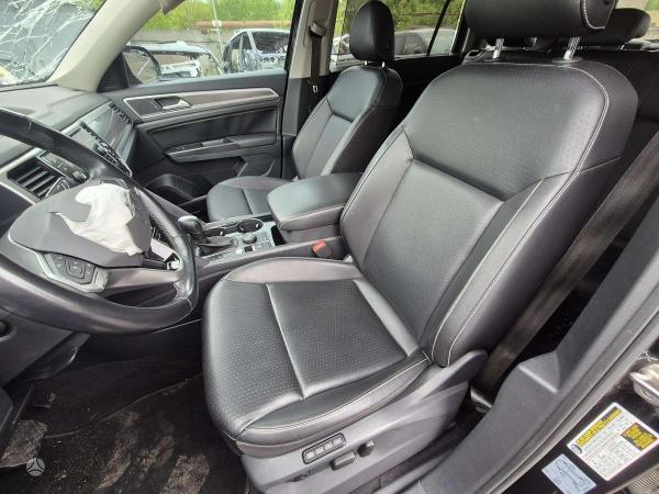Black Volkswagen Atlas 2021 in Vilnius, with an engine capacity of 3.60 L and mileage of 108 thousand km for 10900 €, photo 9 on AUTOMOTO.COM.LV