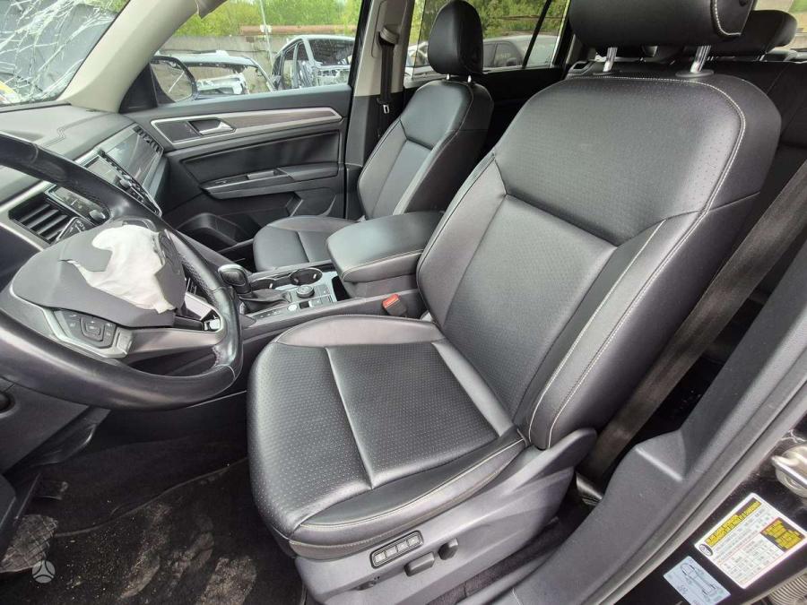 Melns Volkswagen Atlas 2021 Viļņa, ar dzinēja tilpumu 3.60 L un nobraukumu 108 tūkst. km par 10900 €, foto 10 vietnē AUTOMOTO.COM.LV