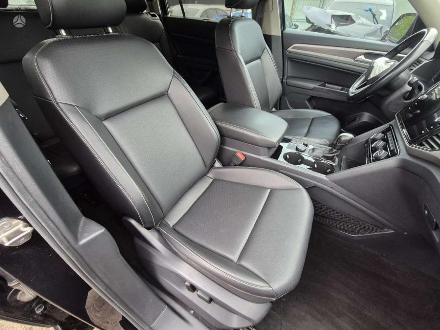 Melns Volkswagen Atlas 2021 Viļņa, ar dzinēja tilpumu 3.60 L un nobraukumu 108 tūkst. km par 10900 €, foto 14 vietnē AUTOMOTO.COM.LV