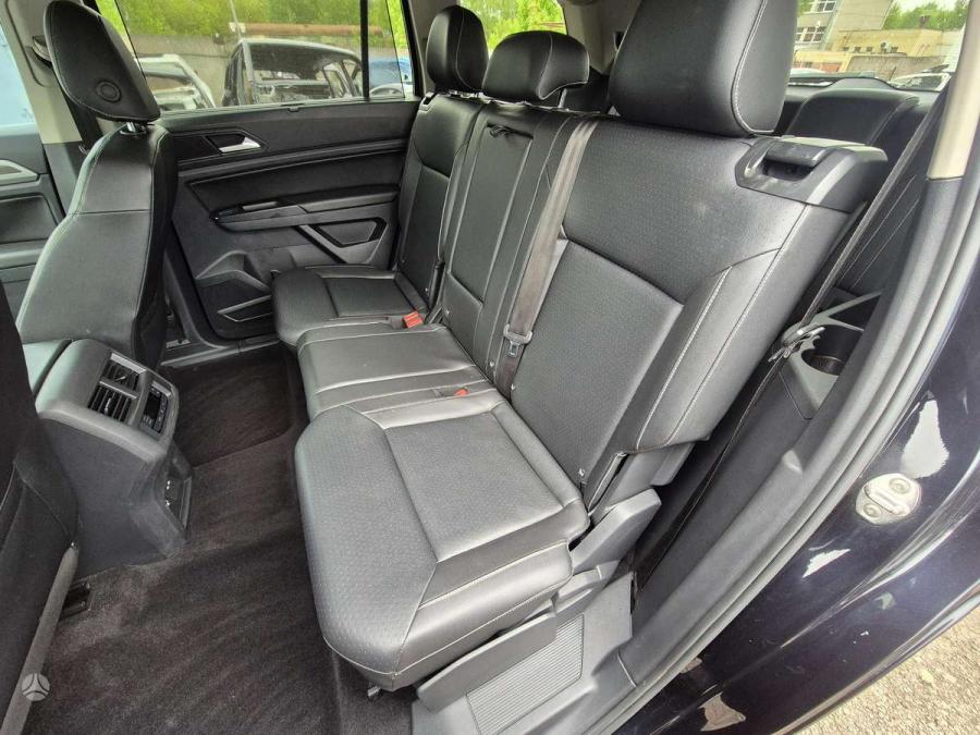 Black Volkswagen Atlas 2021 in Vilnius, with an engine capacity of 3.60 L and mileage of 108 thousand km for 10900 €, photo 11 on AUTOMOTO.COM.LV