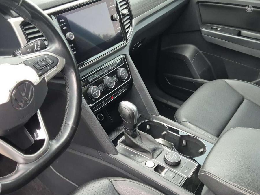Black Volkswagen Atlas 2021 in Vilnius, with an engine capacity of 3.60 L and mileage of 108 thousand km for 10900 €, photo 22 on AUTOMOTO.COM.LV