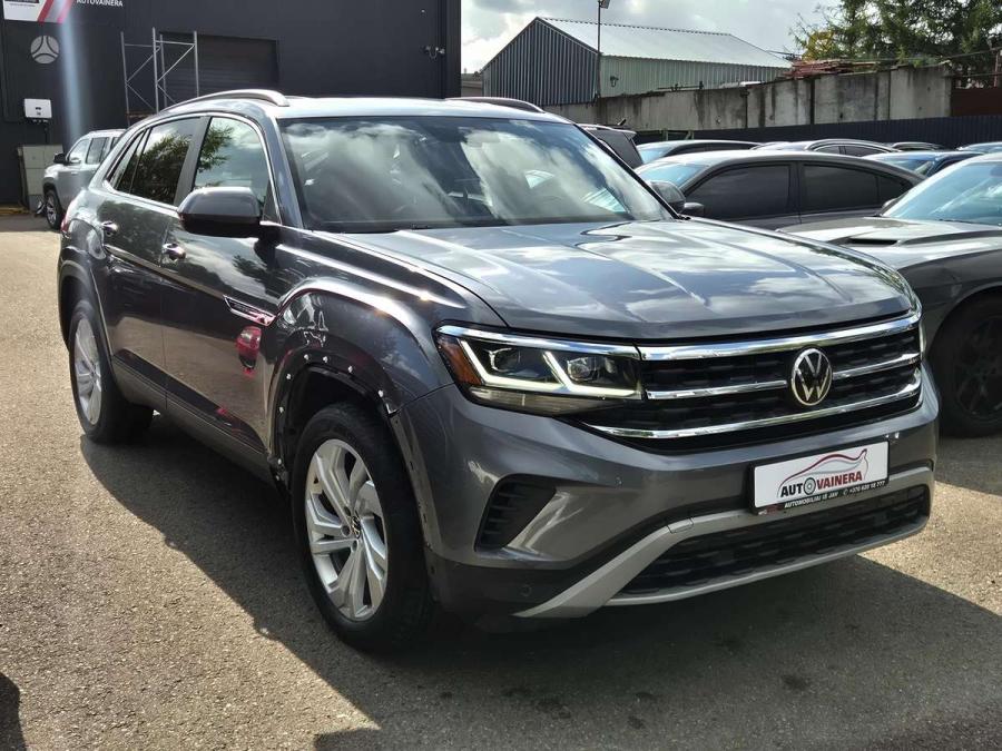 Серый Фольксваген Atlas Cross Sport 2020 в Вильнюс, объемом двигателя 3.60 л и пробегом 121 тыс. км за 18500 €, фото 1 на AUTOMOTO.COM.LV