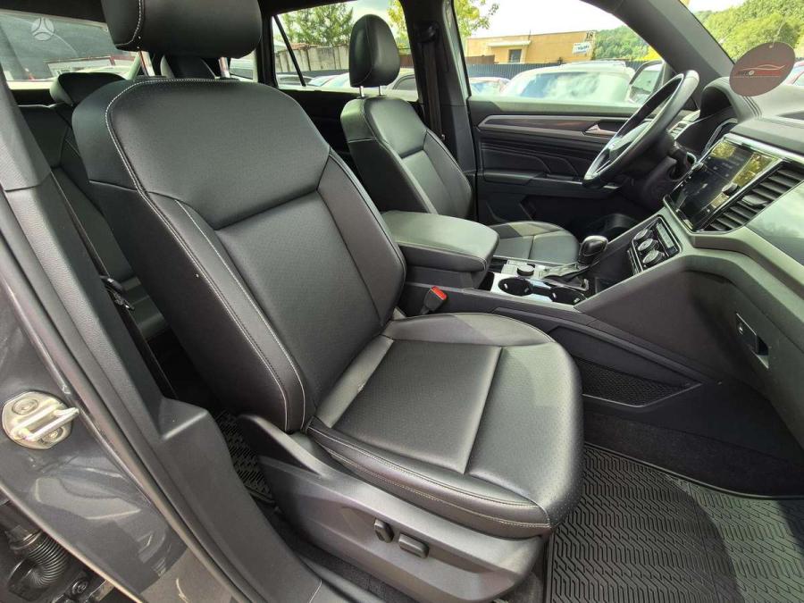 Pelēks Volkswagen Atlas Cross Sport 2020 Viļņa, ar dzinēja tilpumu 3.60 L un nobraukumu 121 tūkst. km par 18500 €, foto 12 vietnē AUTOMOTO.COM.LV