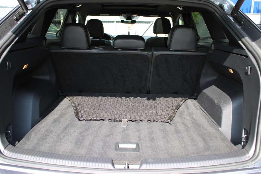 Pelēks Volkswagen Atlas Cross Sport 2020 Viļņa, ar dzinēja tilpumu 3.60 L un nobraukumu 121 tūkst. km par 18500 €, foto 13 vietnē AUTOMOTO.COM.LV