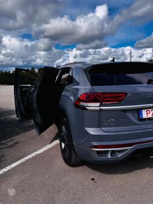 Серый Фольксваген Atlas Cross Sport 2021 в Шяуляй, объемом двигателя 3.60 л и пробегом 206 тыс. км за 19300 €, фото 7 на AUTOMOTO.COM.LV