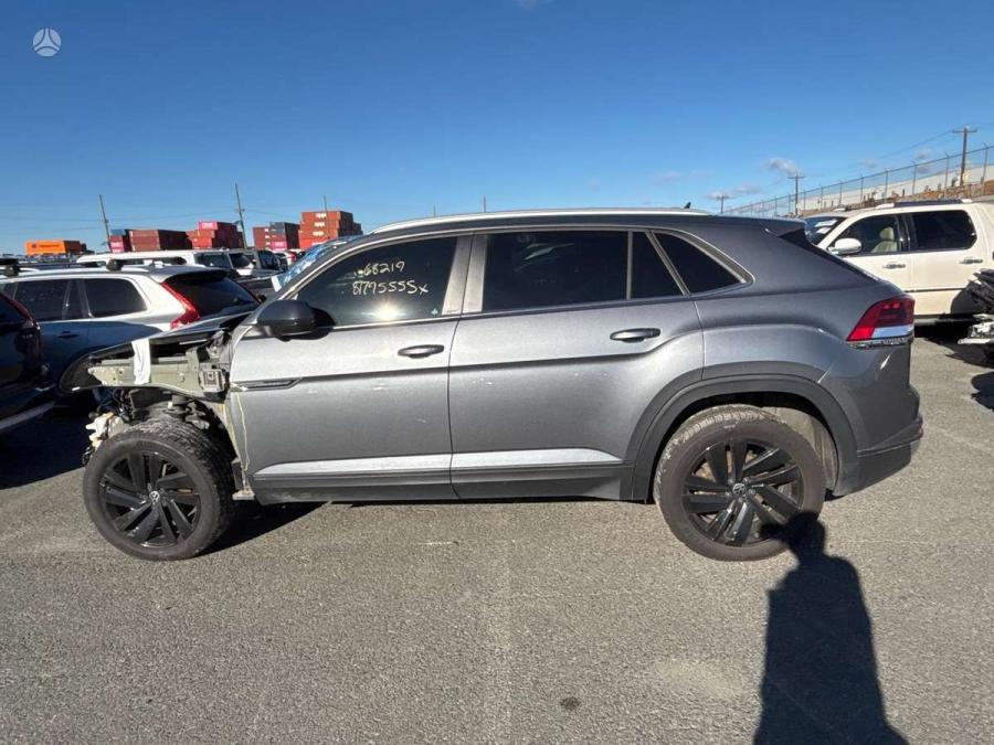 Pelēks Volkswagen Atlas Cross Sport 2022 Ukmergė, ar dzinēja tilpumu 0.00 L un nobraukumu 110 tūkst. km par 12450 €, foto 5 vietnē AUTOMOTO.COM.LV