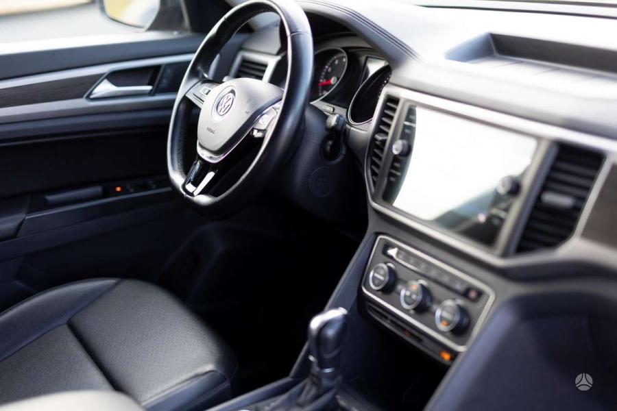 Pelēks Volkswagen Atlas 2018 Viļņa, ar dzinēja tilpumu 3.60 L un nobraukumu 130 tūkst. km par 15500 €, foto 16 vietnē AUTOMOTO.COM.LV