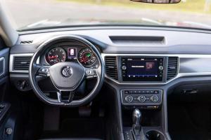 Pelēks Volkswagen Atlas 2018 Viļņa, ar dzinēja tilpumu 3.60 L un nobraukumu 130 tūkst. km par 15500 €, foto 21 vietnē AUTOMOTO.COM.LV