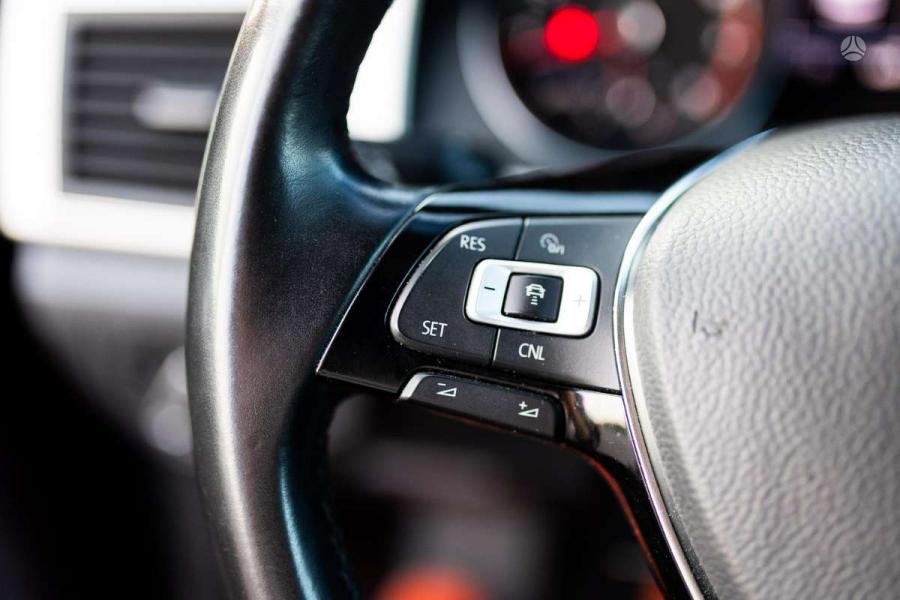 Pelēks Volkswagen Atlas 2018 Viļņa, ar dzinēja tilpumu 3.60 L un nobraukumu 130 tūkst. km par 15500 €, foto 25 vietnē AUTOMOTO.COM.LV