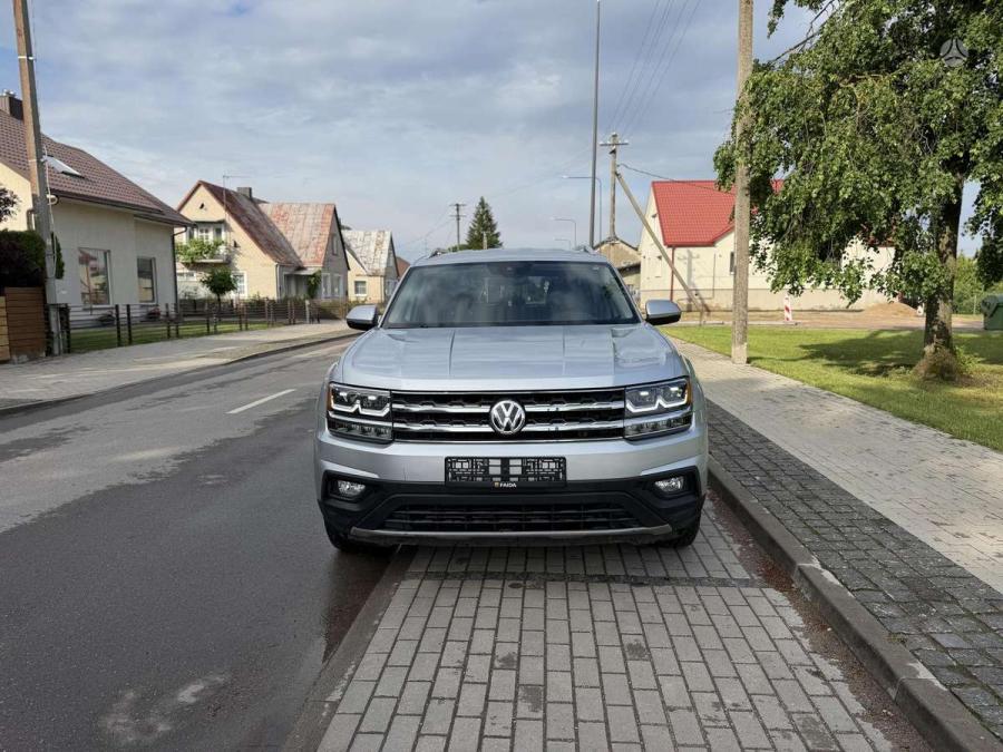 Grey Volkswagen Atlas 2019 in Ukmerge, with an engine capacity of 3.60 L and mileage of 300 thousand km for 8500 €, photo 6 on AUTOMOTO.COM.LV