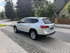 Grey Volkswagen Atlas 2019 in Ukmerge, with an engine capacity of 3.60 L and mileage of 300 thousand km for 8500 €, photo 11 on AUTOMOTO.COM.LV