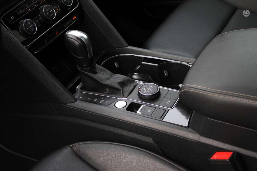 Grey Volkswagen Atlas 2020 in Vilnius, with an engine capacity of 3.60 L and mileage of 121 thousand km for 18500 €, photo 22 on AUTOMOTO.COM.LV