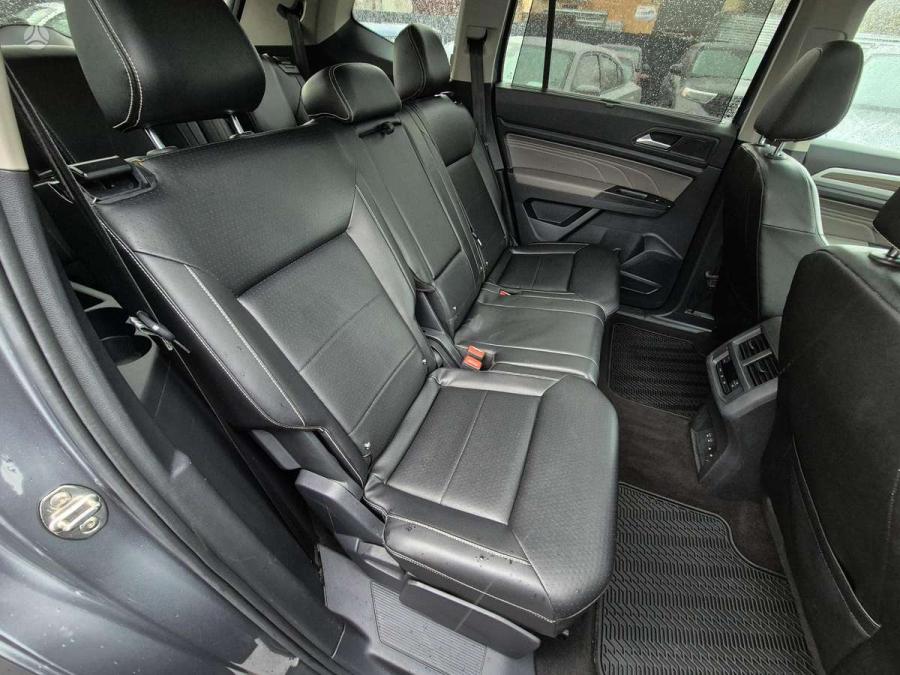 Pelēks Volkswagen Atlas 2021 Viļņa, ar dzinēja tilpumu 3.60 L un nobraukumu 152 tūkst. km par 20900 €, foto 12 vietnē AUTOMOTO.COM.LV